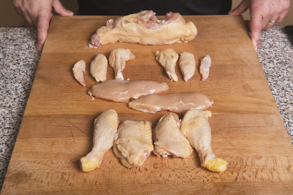 Come si fa: tagliare un pollo intero - BBQ4All